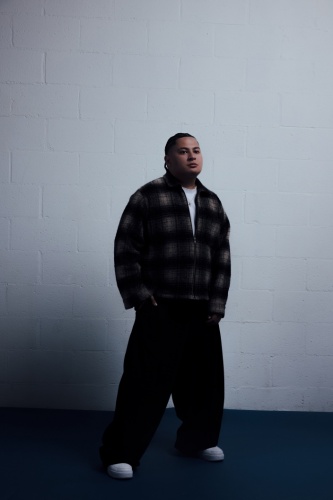 Promising R&B Star Karri Delivers